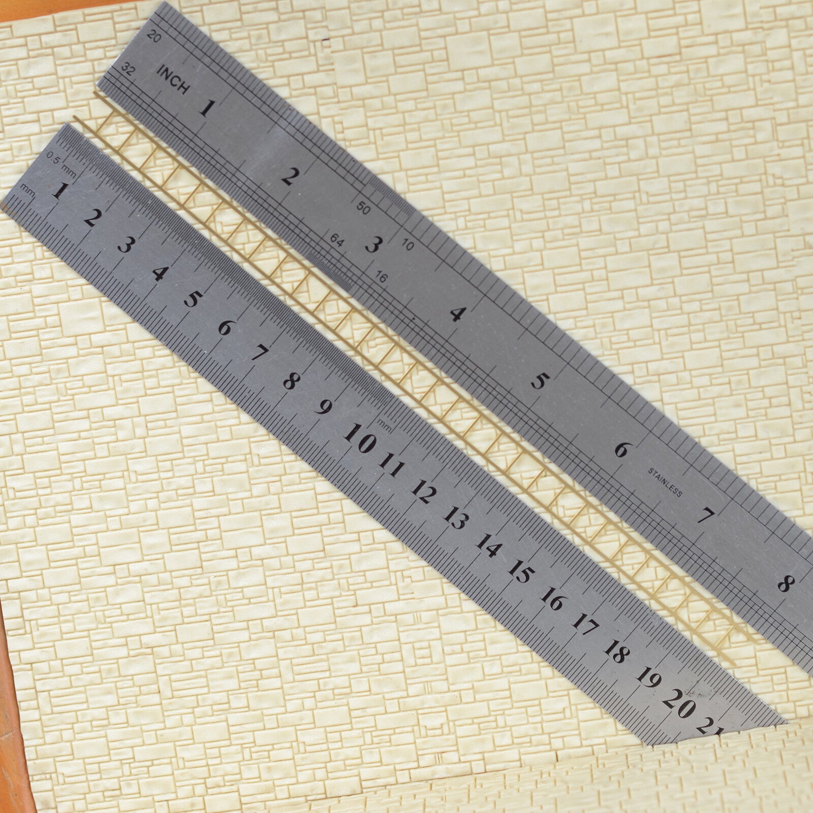 5 x O scale model railroad coppery ladders brass solderable structure