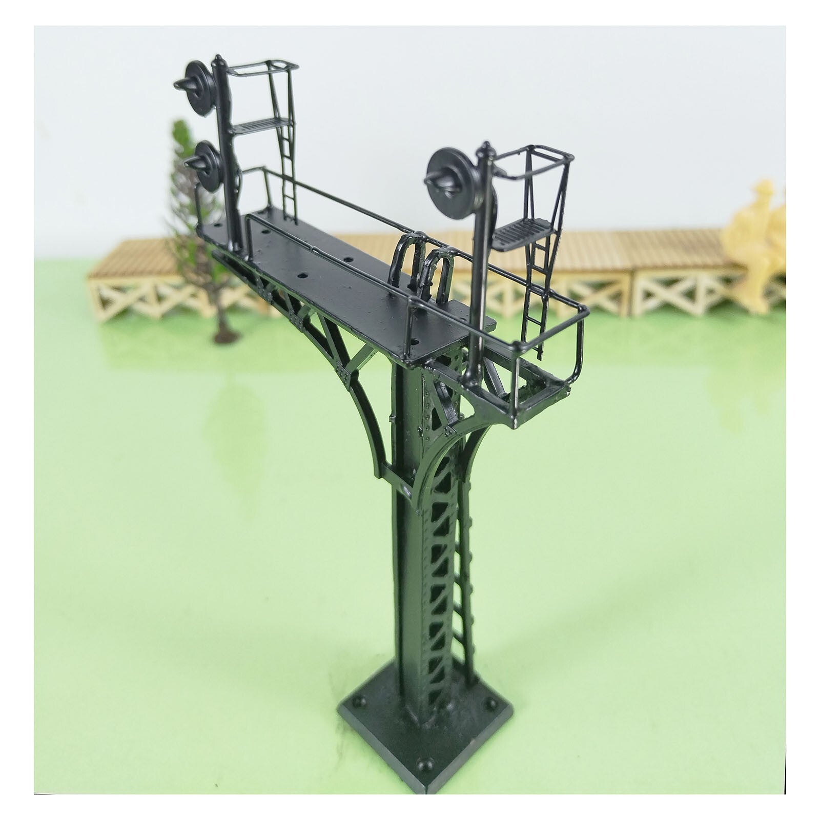 1 x HO scale block searchlight cantilever signal bridge 3-colors metal