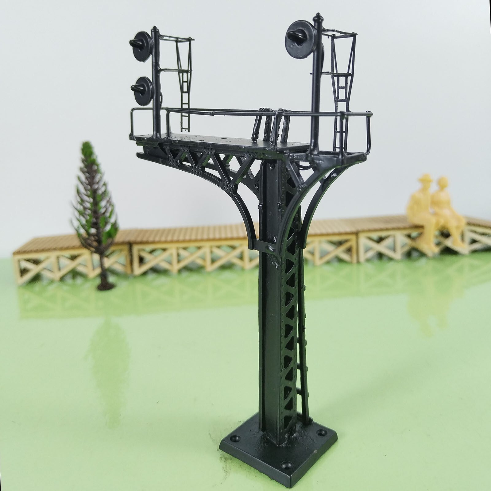 1 x HO scale block searchlight cantilever signal bridge 3-colors metal