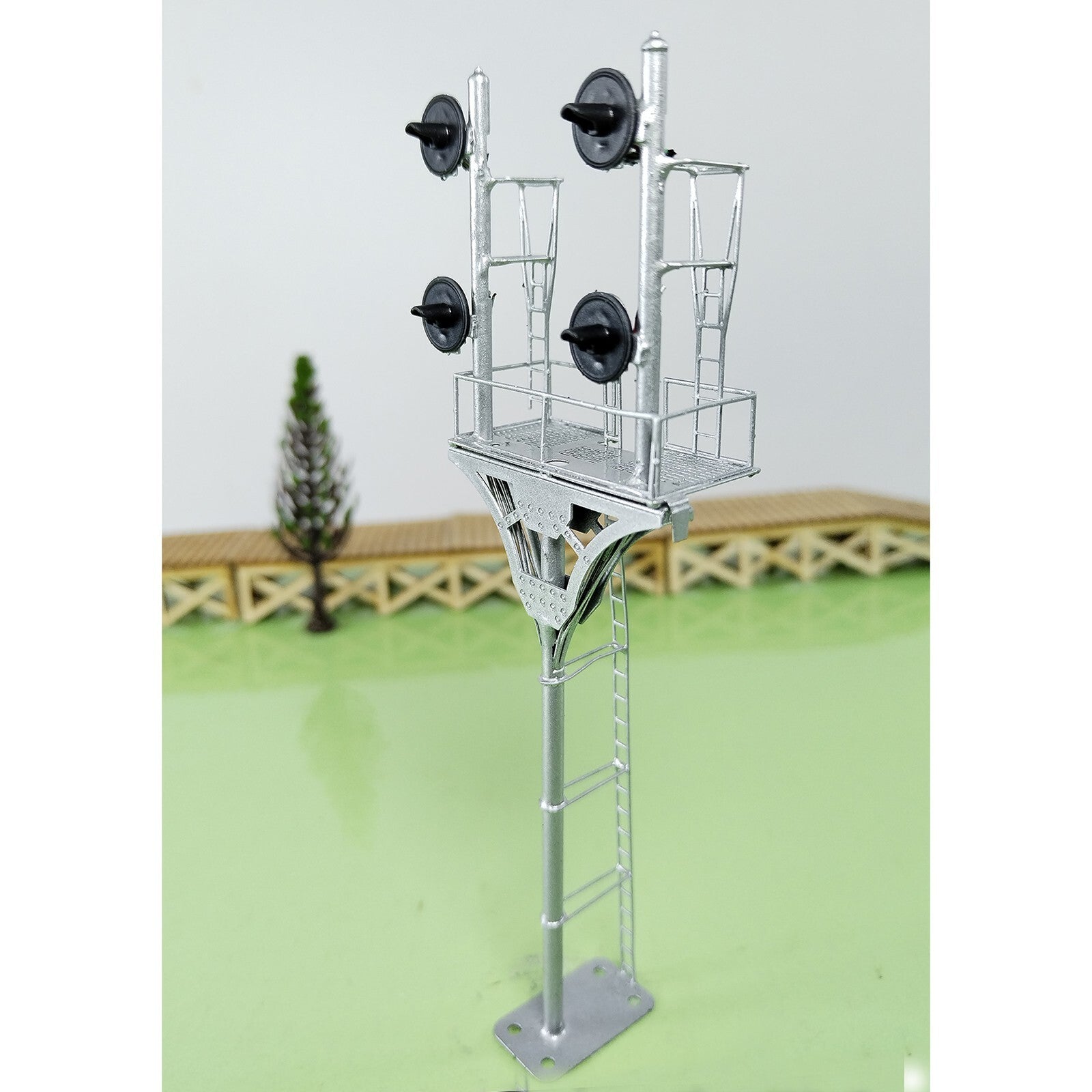 1 x HO scale model tower searchlight signal goalpost bracket 4 facepla