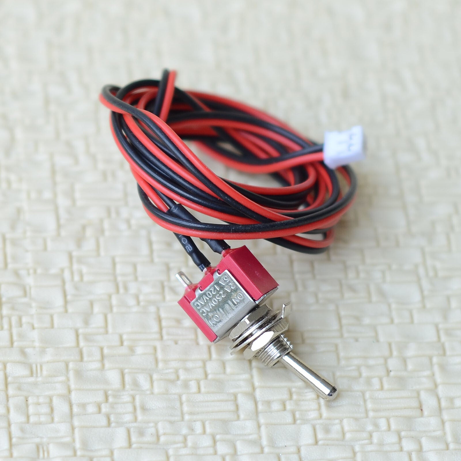 2 x wired toggle switches ON/OFF with 1 meter wire and connector power