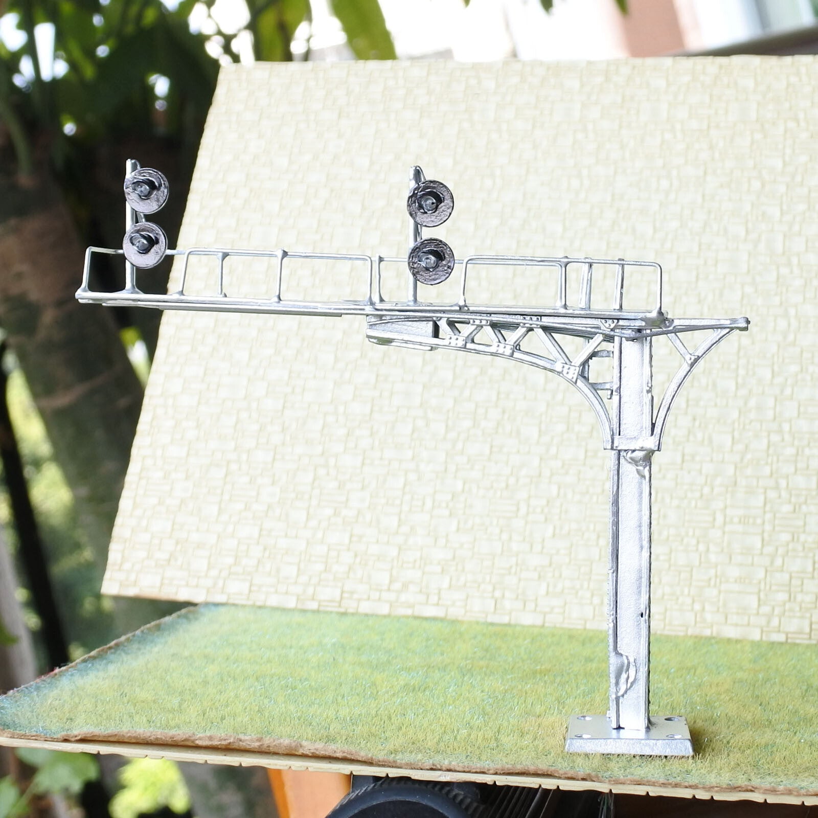 1 x HO OO block searchlight cantilever signal bridge bicolor 2 tracks