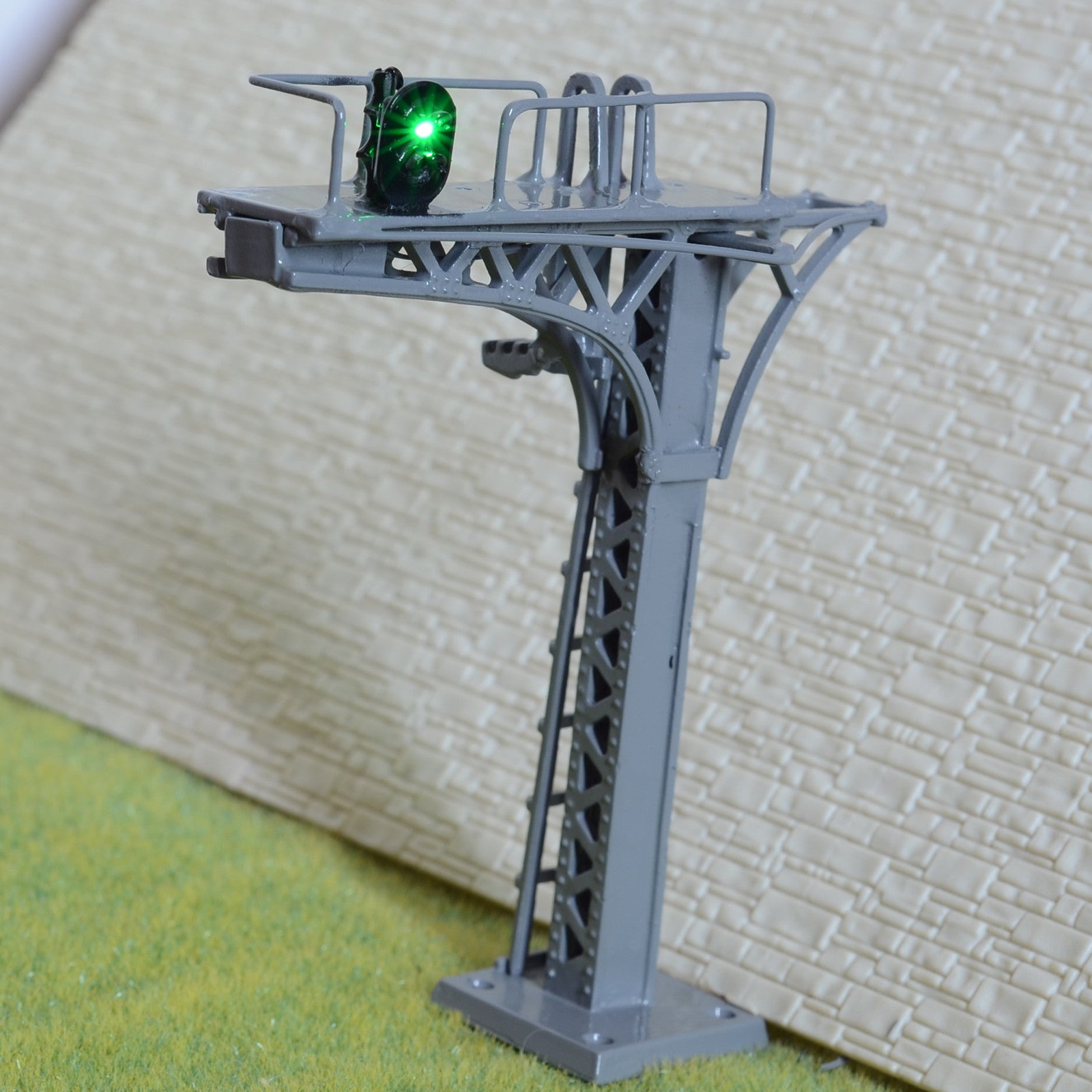 1 x HO / OO gray Cantilever Signal Bridge LEDs 2 aspects single Track