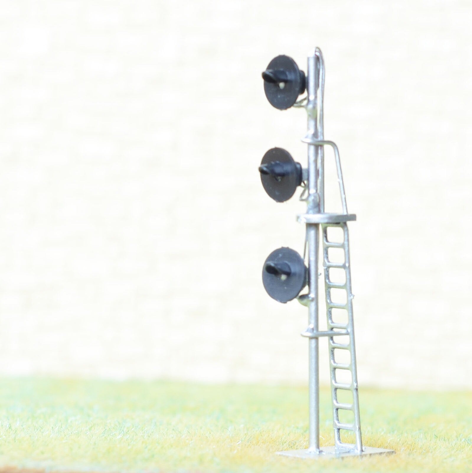 1 x HO scale searchlight interlocking signal block LED bi-colors 3 hea