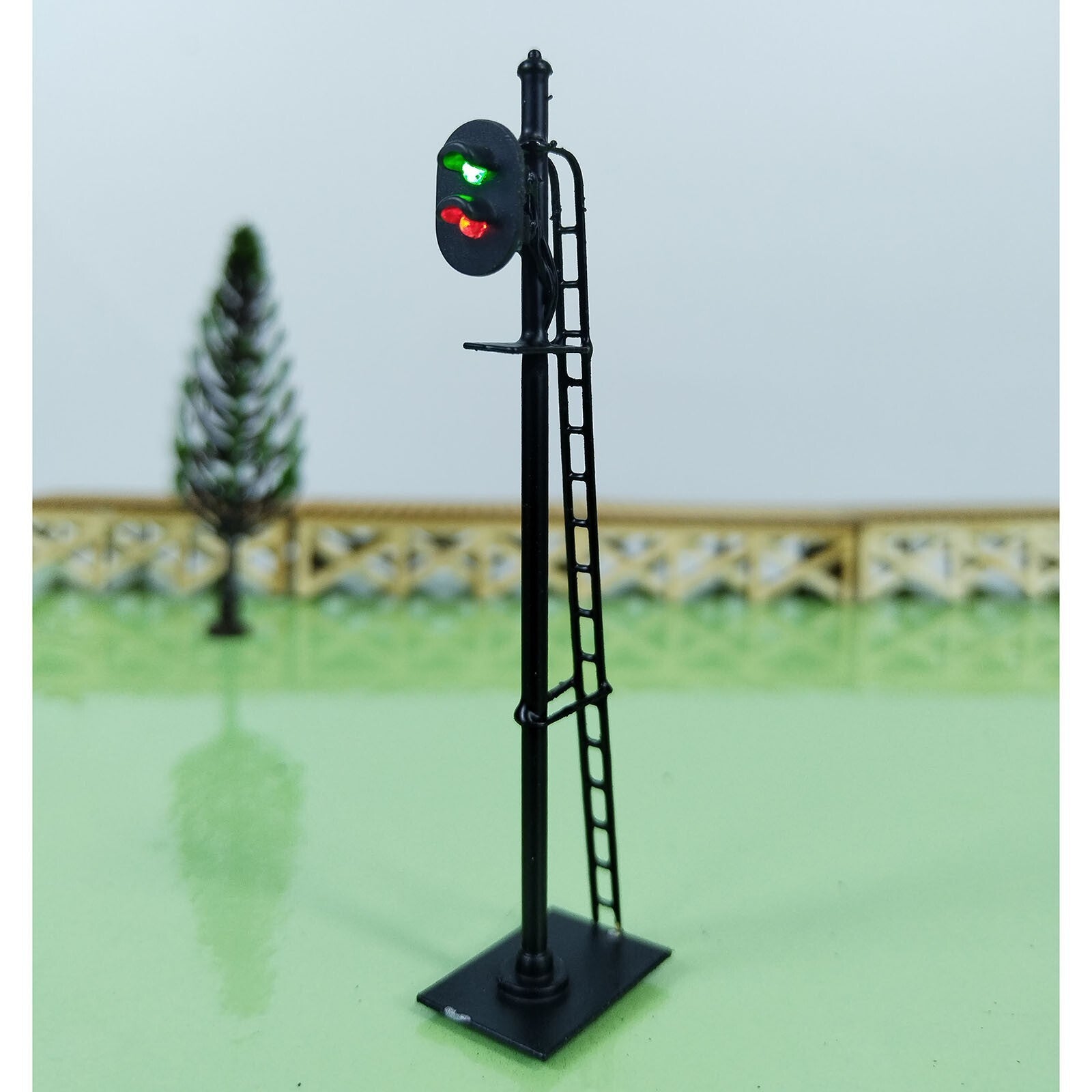 1 x HO scale model railroad 2 aspects block signal LED green/red light