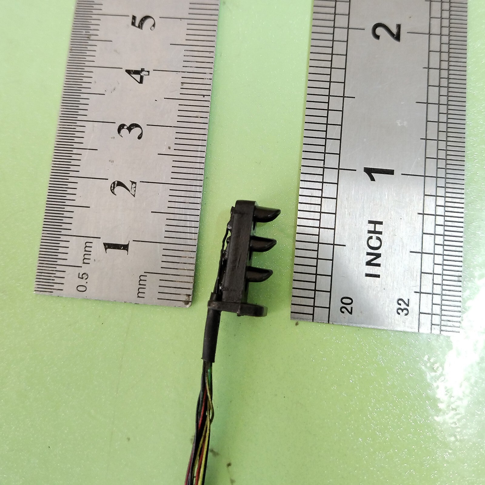 1 x HO scale railroad dwarf searchlight signal ground 3 aspects 3-colo