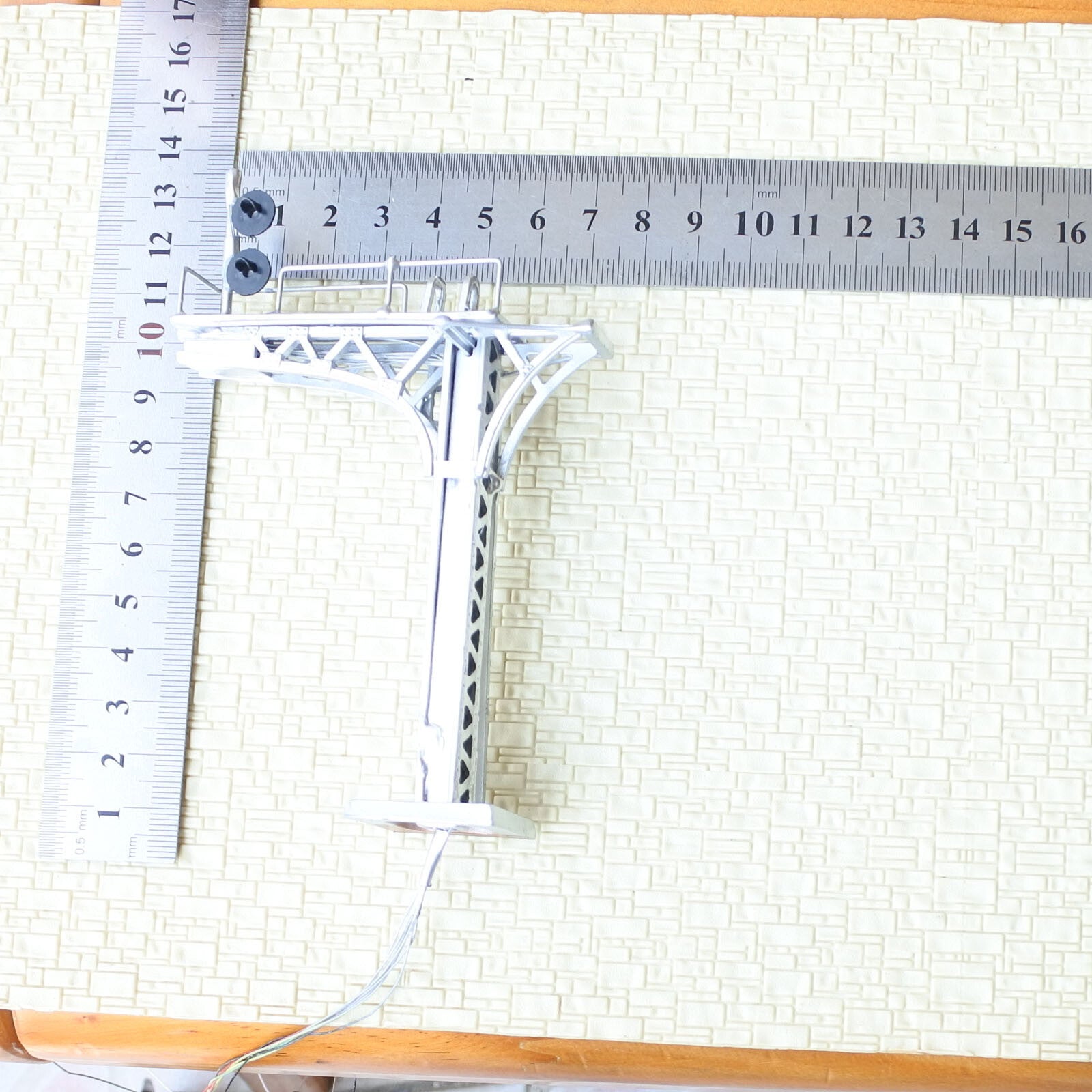 1 x HO OO block searchlight cantilever signal bridge tricolors track m