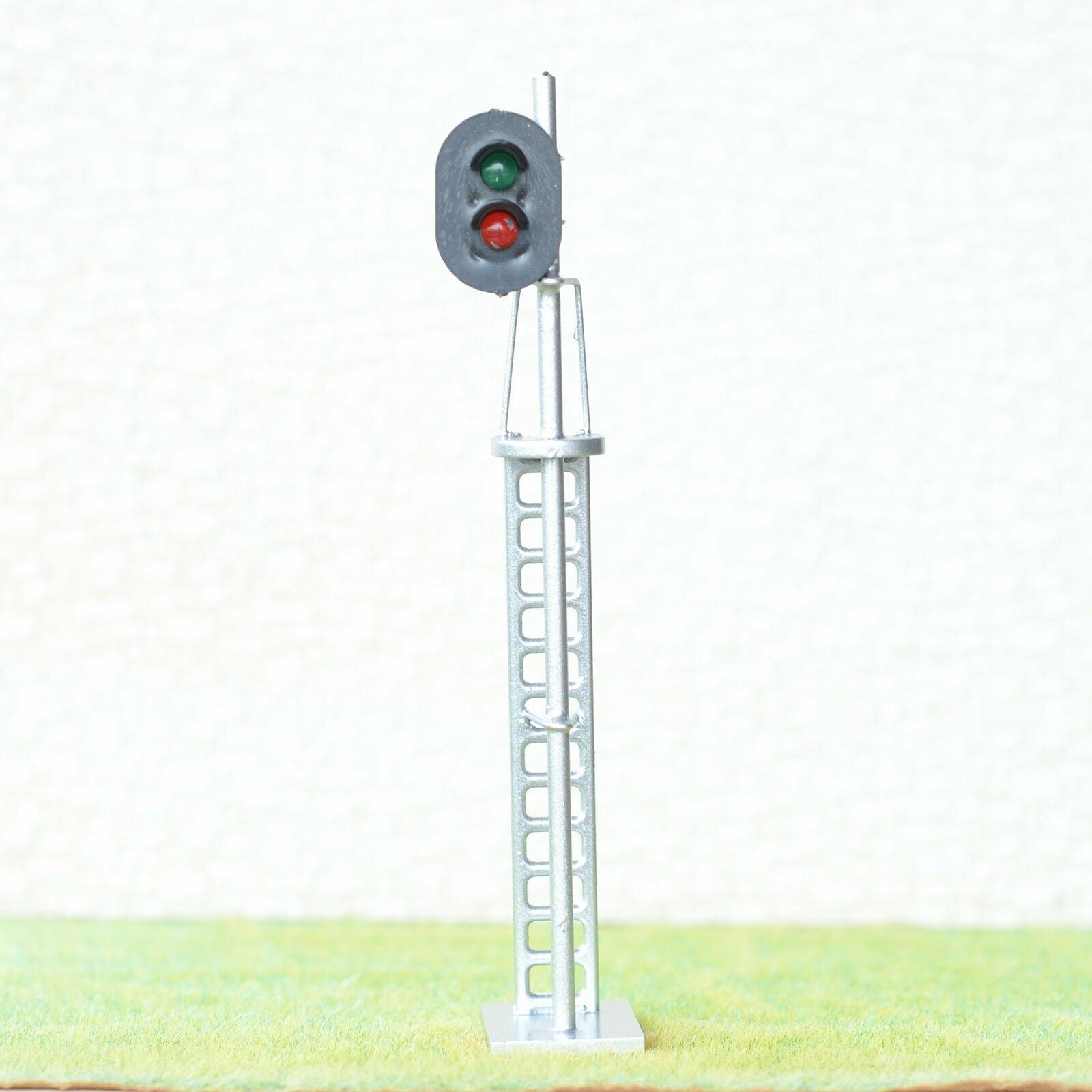 1 x O scale model train block signal 2 aspects railroad LED light silv