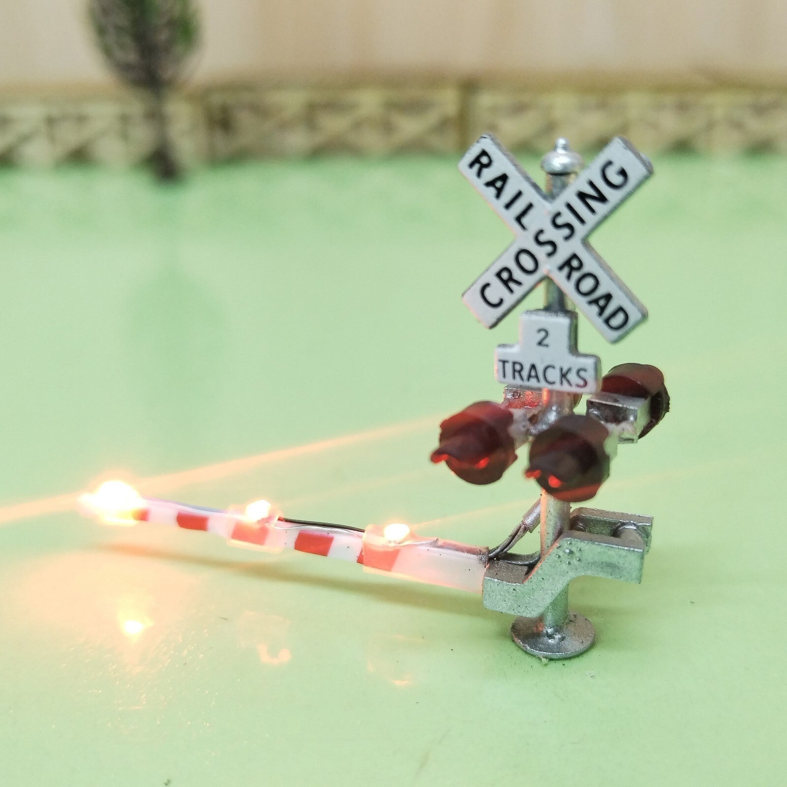 2 x N scale model grade crossing signal gate stop lever with lights on