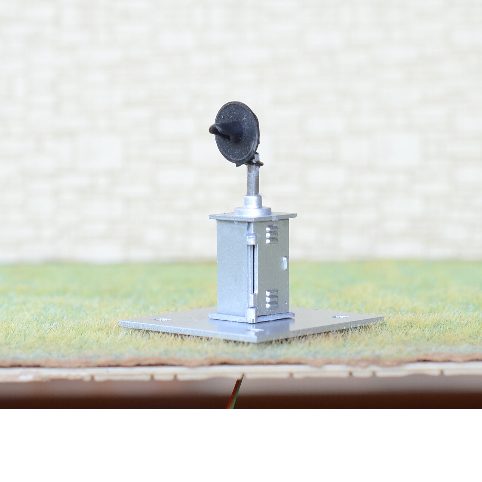 1 x HO scale model railroad 3-colors dwarf searchlight ground signal s