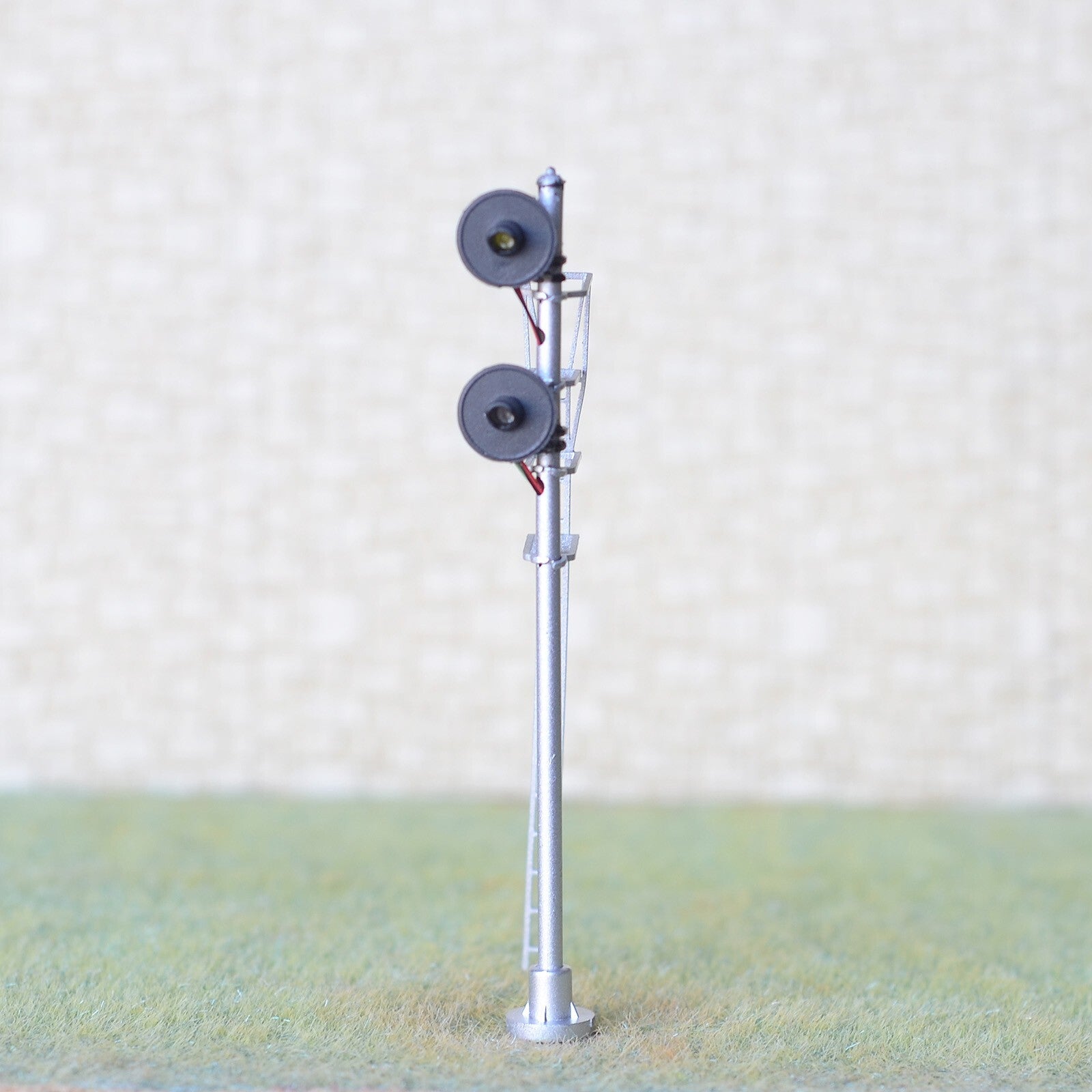 1 x HO scale model railroad 3-colors searchlight signal metal block 2