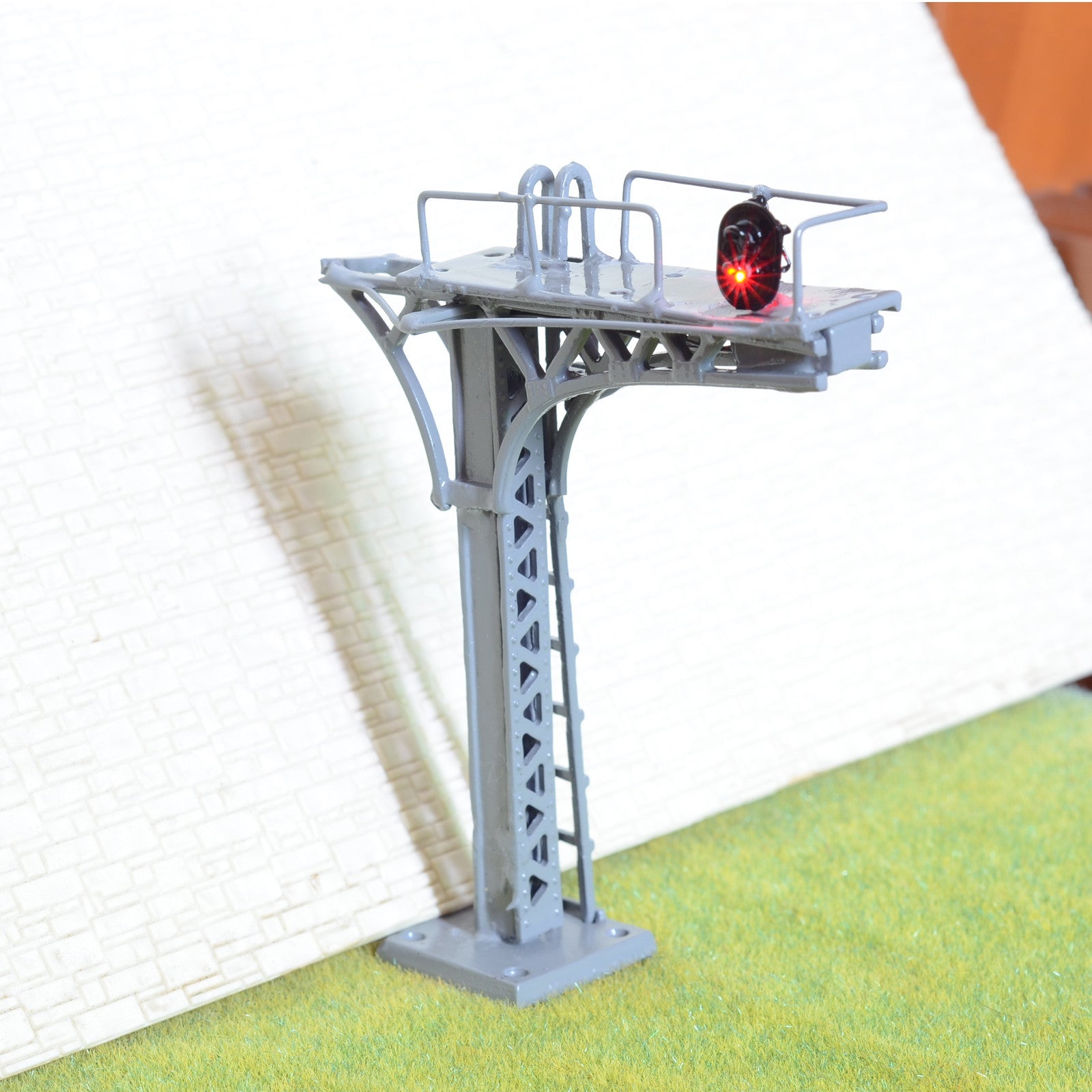 1 x HO / OO gray Cantilever Signal Bridge LEDs 2 aspects single Track