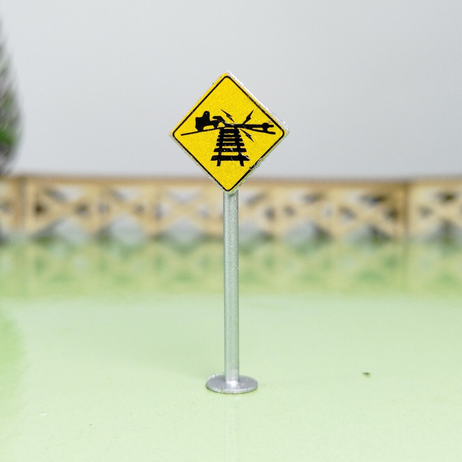 2 x HO scale railroad warning sign Caution Track sign trackside traffi