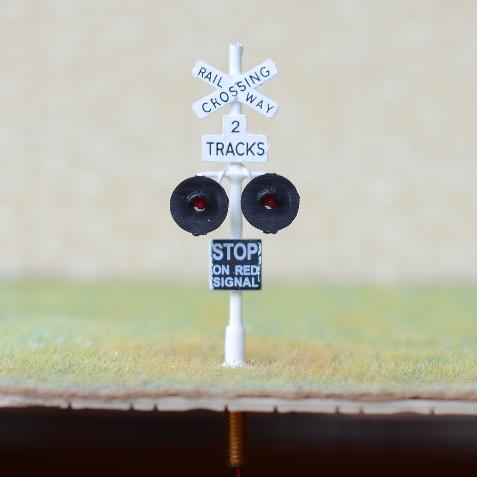 1 x HO scale railway grade crossing signal 2 tracks LED made 2 target